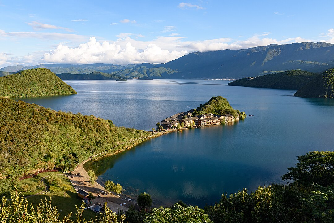 I 36 laghi più belli del mondo, dalle lussuose località di vacanza in ...